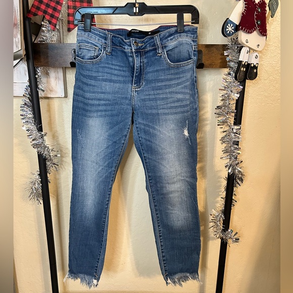 Harper | Other | 2 Harper Francescas Size 27 Medium Wash Cropped Raw ...